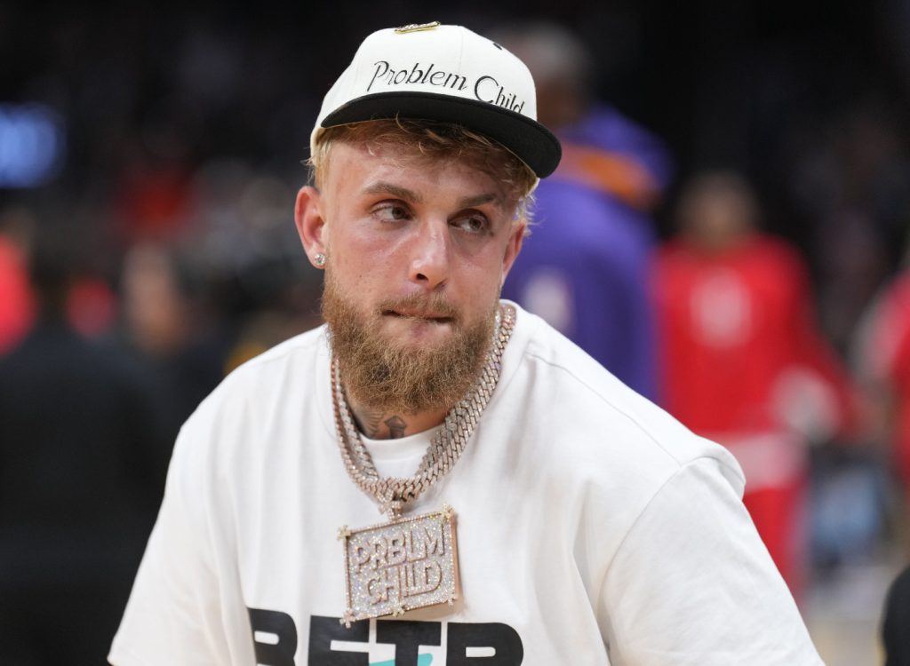 Jake Paul met un footballeur américain KO lors d'un sparring-partner