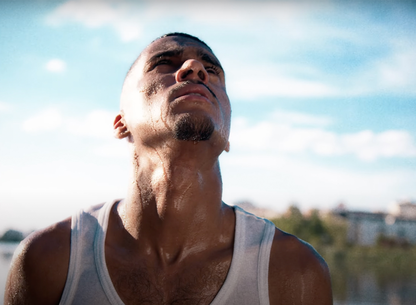 Yvnnis a fait son tour dans Héros