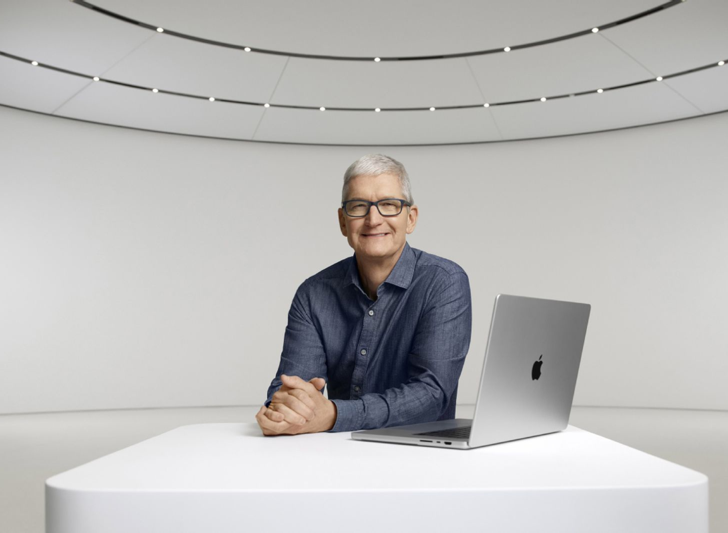 Tim Cook, le PDG d'Apple, perdra 40% de son salaire en 2023