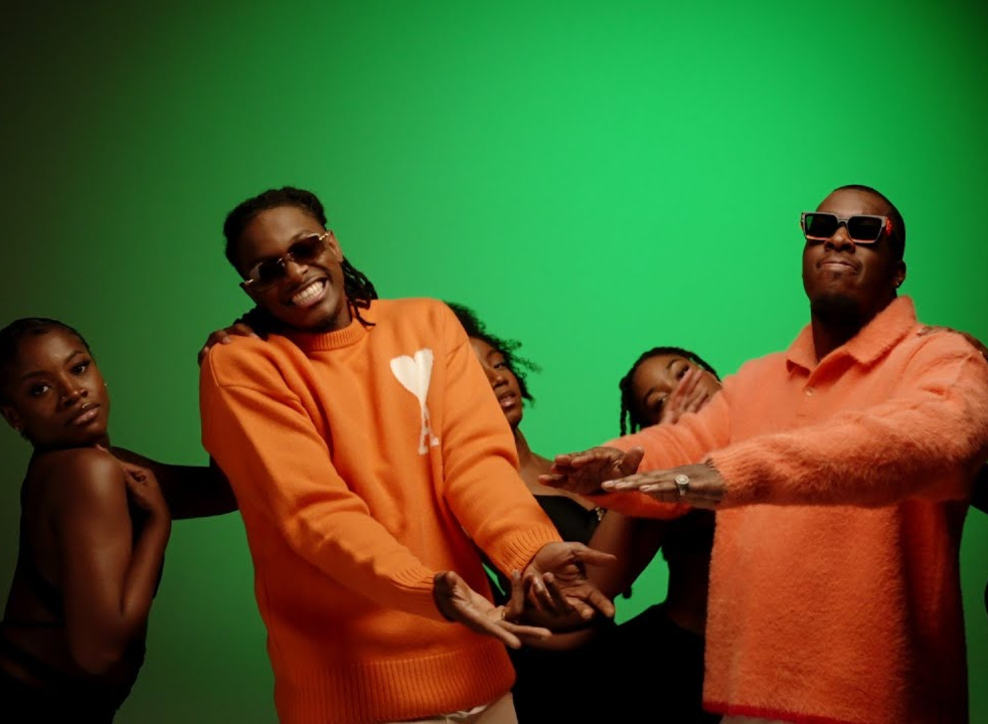 SenSey' et Joé Dwèt Filé boivent du Honey Damoiseau