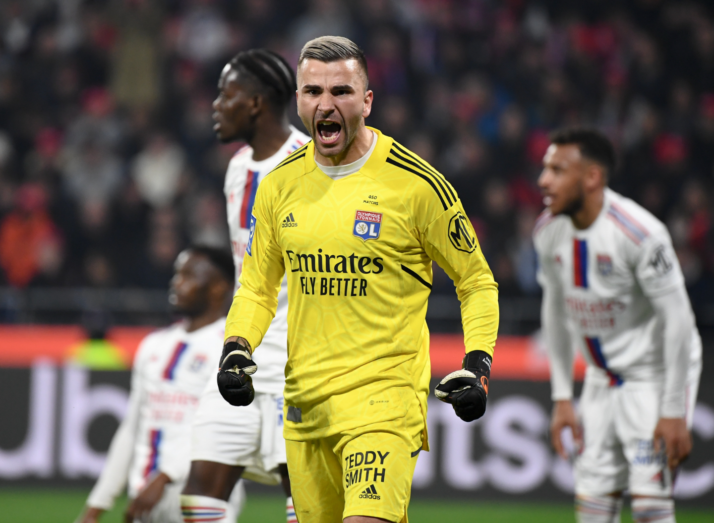 OL/OM : Anthony Lopes manque d'en venir aux mains avec ses supporters ...