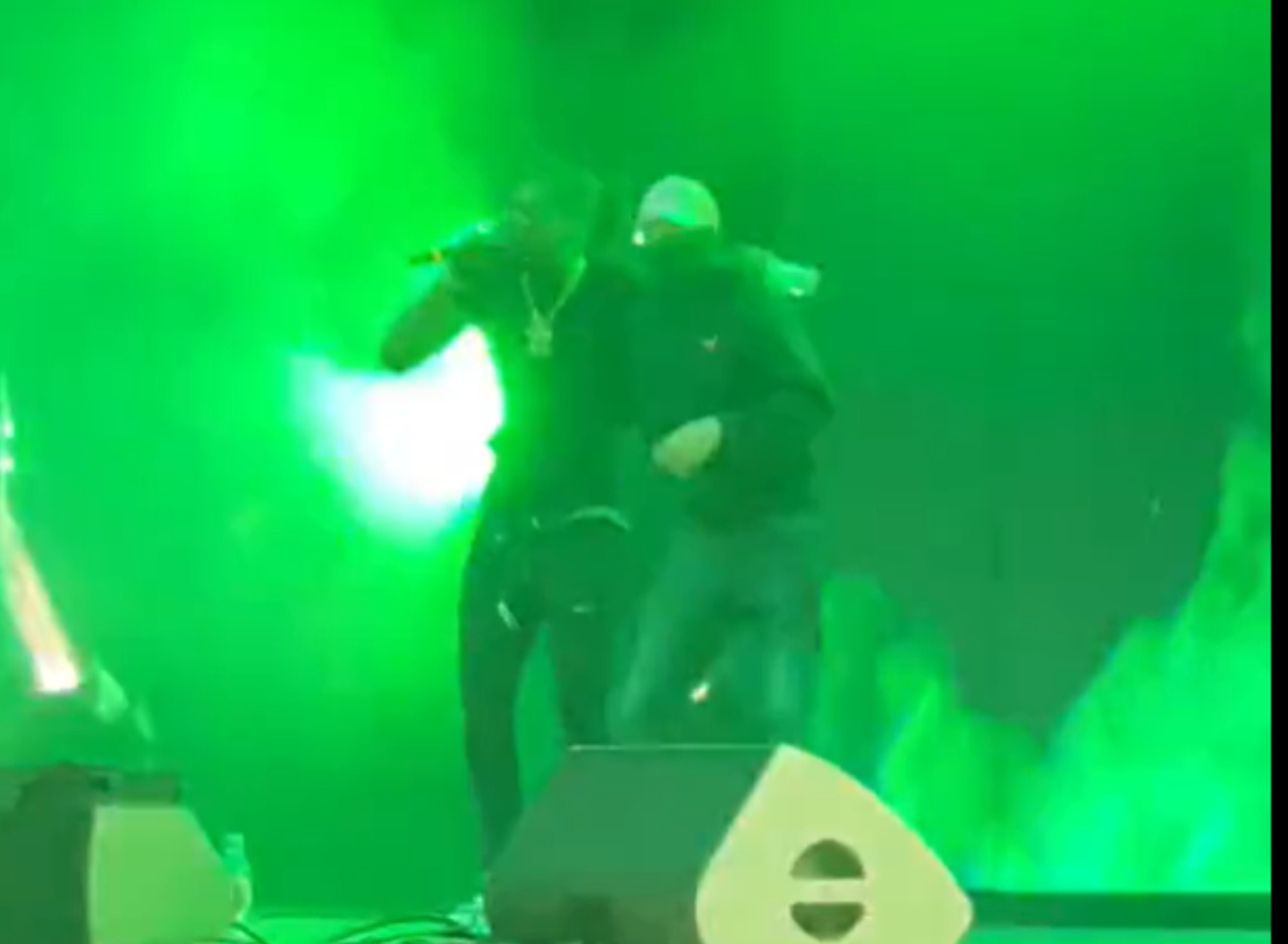 Gazo fait monter un fan sur scène pour faire la partie de Freeze Corleone sur Drill Fr 4