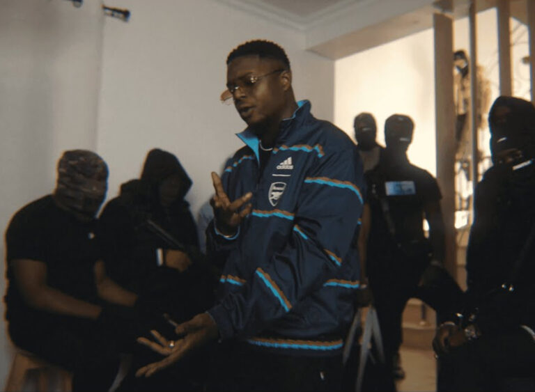 Ninho devient le troisième plus gros vendeur de disques de l'histoire ...