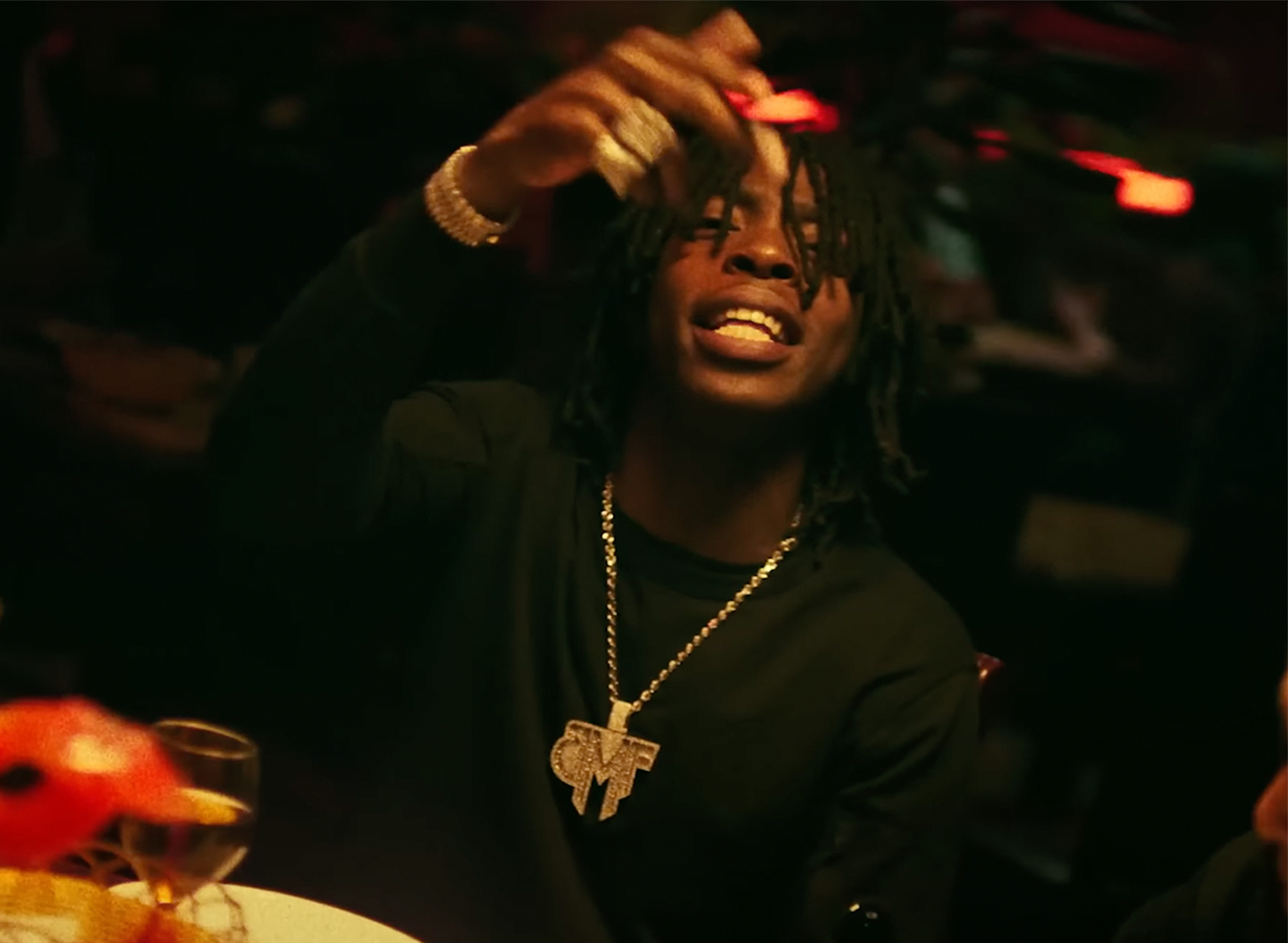 Koba LaD fait participer son frère dans le clip de Ténébreux 6