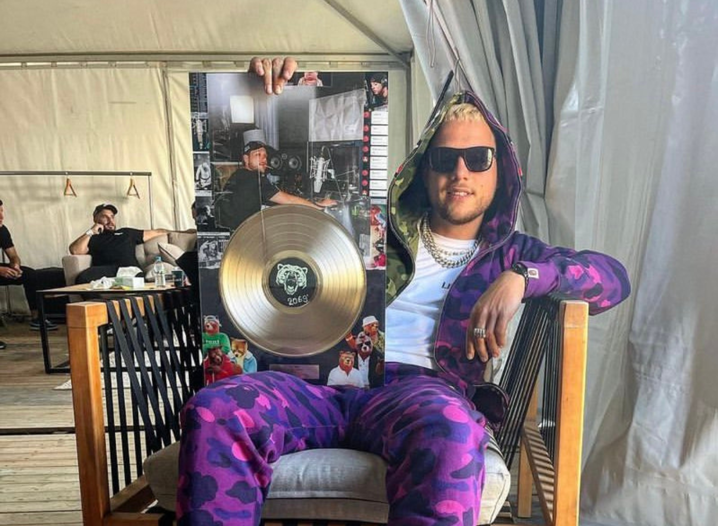 L'EP « 2069’ » de PLK certifié Or en moins de deux mois