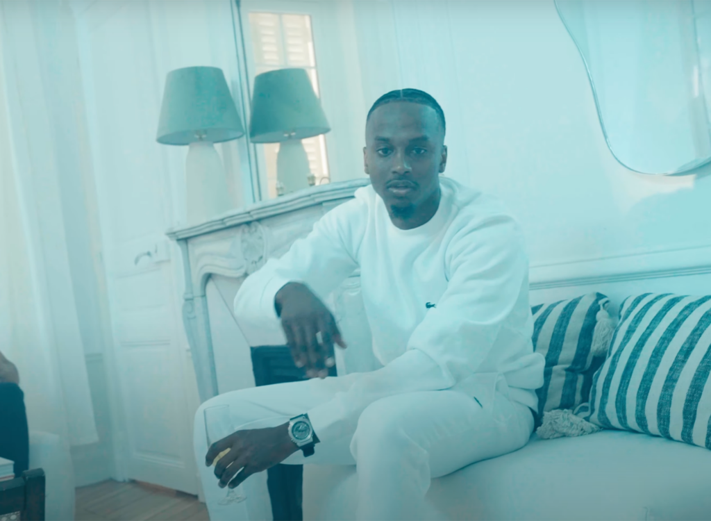 Elso envoie du lourd dans le clip de Let's Get It