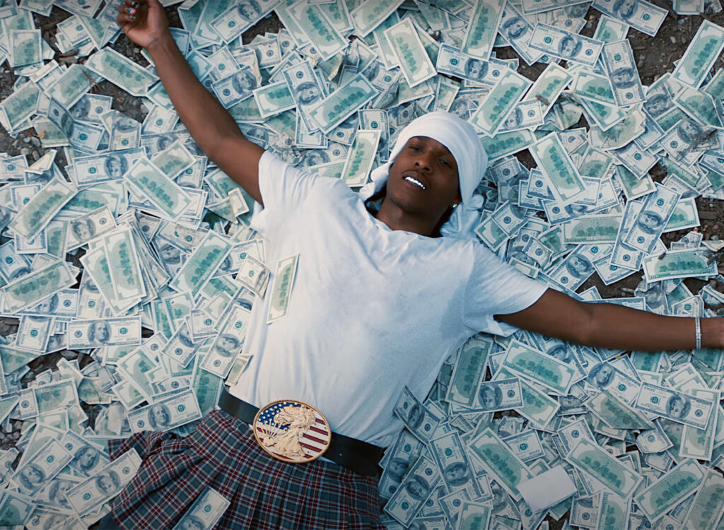 A$AP Rocky débarque sur son tank dans RIOT