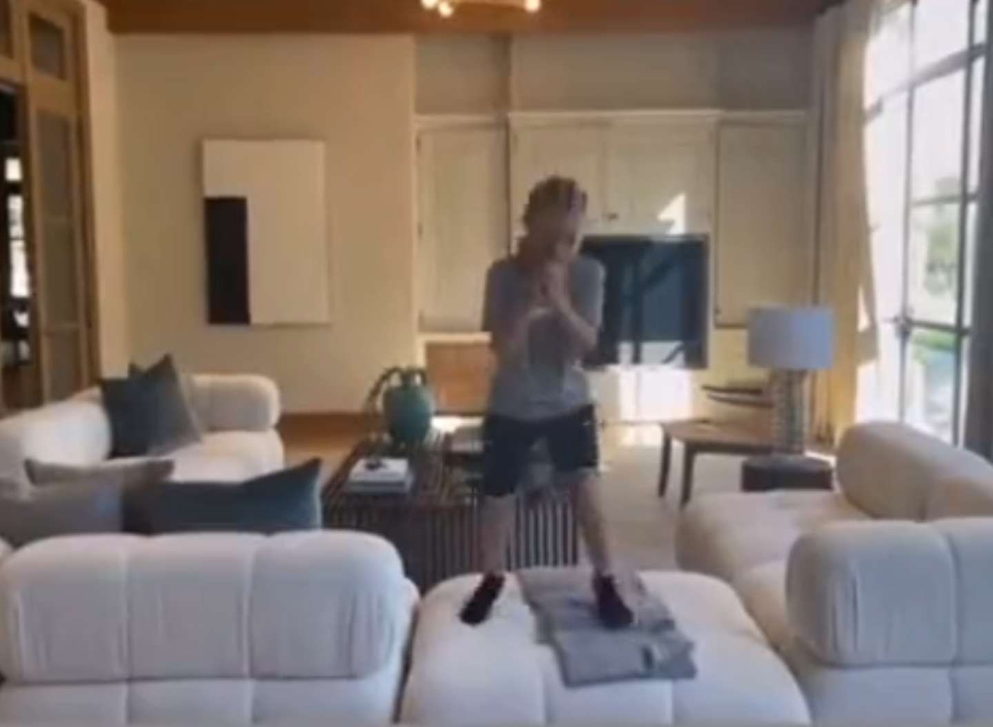 Drake montre son fils Adonis, en folie après avoir assisté à son show pour la première fois