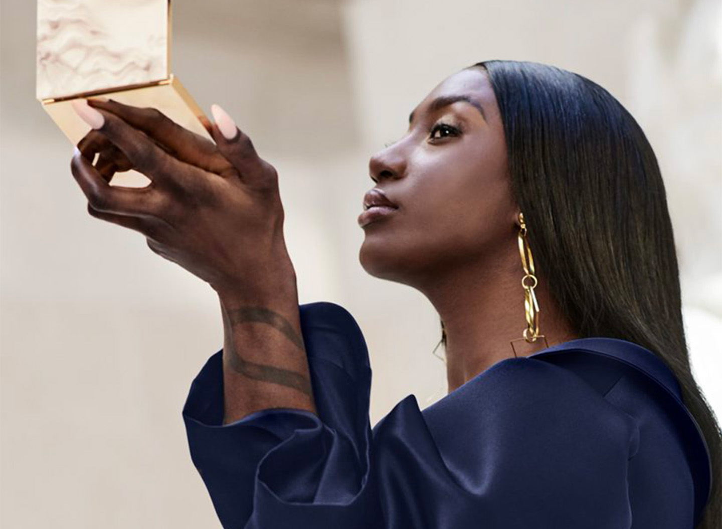 Aya Nakamura et Zendaya sont les égéries de la collaboration entre Lancôme et le Louvre