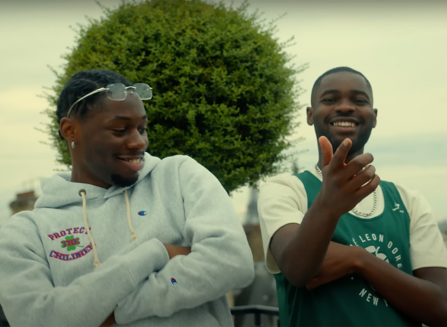 Tiakola et Dave enjoy toute la mañana dans Meridian