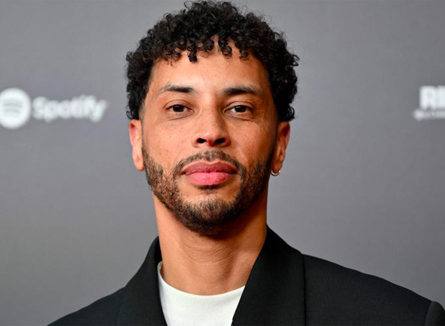 Disiz annonce la réédition de L'Amour avec le titre Oh Madeleine