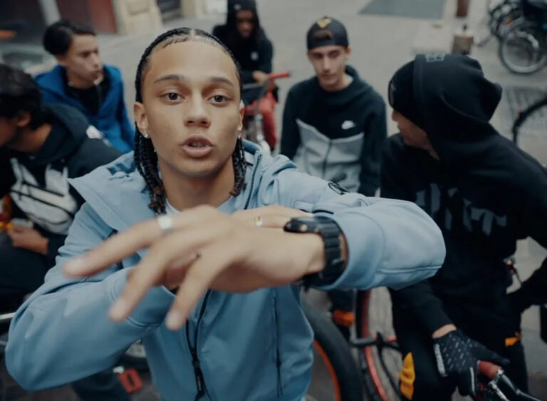 Date de sortie, cover, featurings : tout savoir sur l'album de Favé