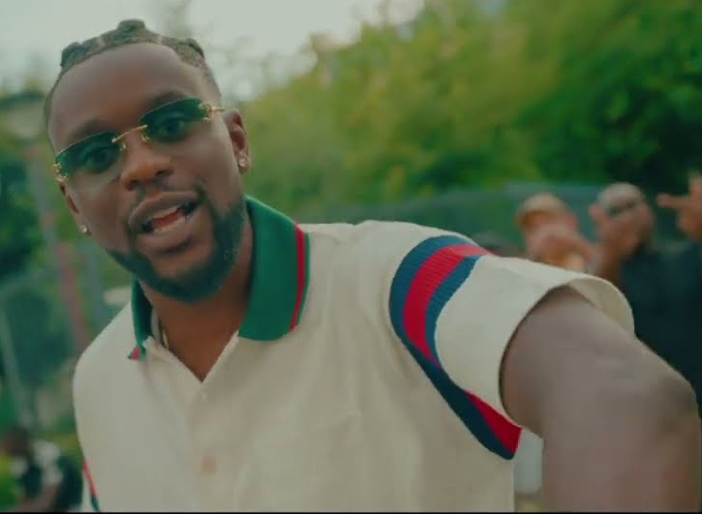 Guy2Bezbar envoie l'Opération Dragon #1