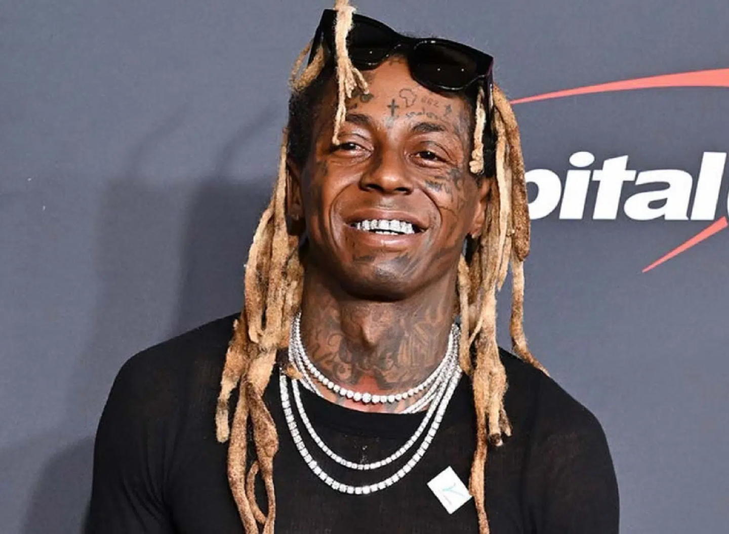 Lil Wayne s'offusque sur les réseaux sociaux contre la statue de cire à ...