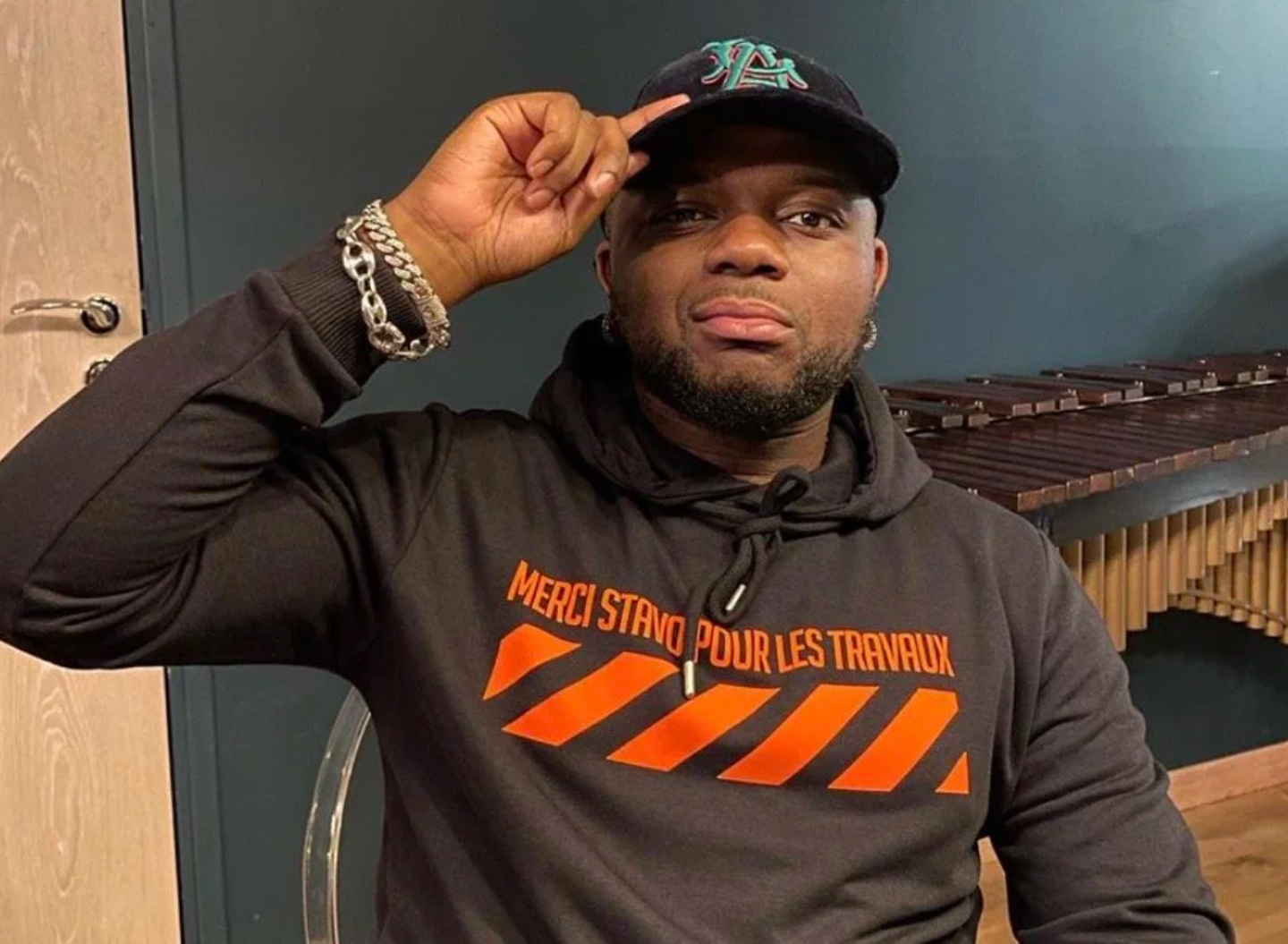 Sur les réseaux sociaux, Zed dévoile un nouvel extrait inédit