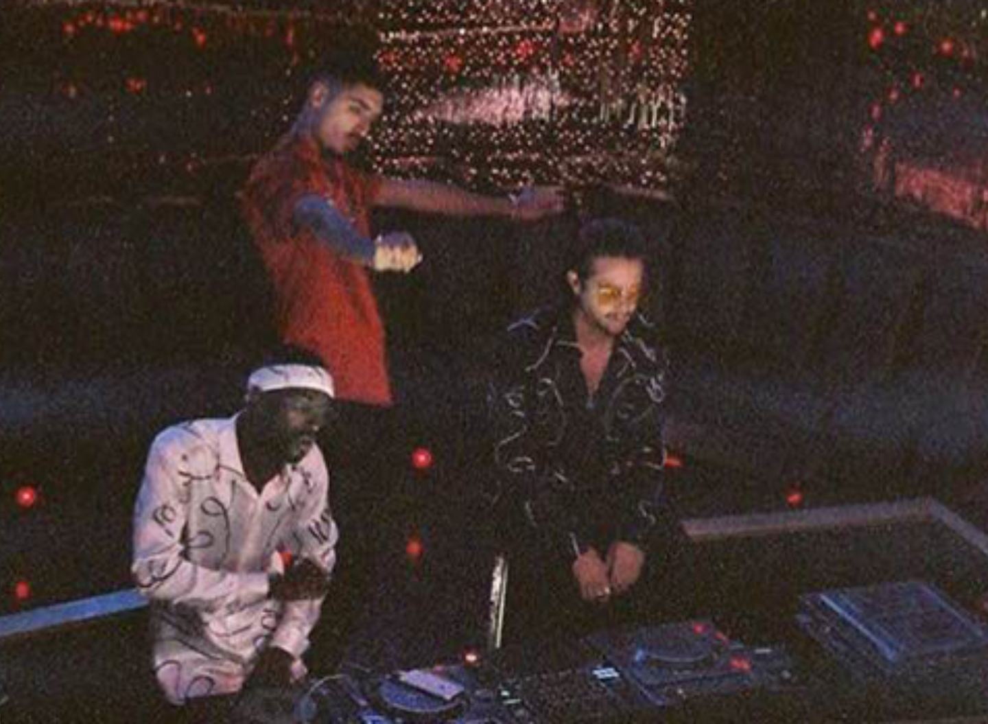 L'incroyable anecdote d'un internaute sur une soirée passée avec Alpha Wann, Nekfeu et Sneazzy