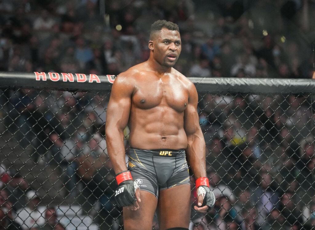 Francis Ngannou sur un affrontement avec Jon Jones : « Je suis prêt ...