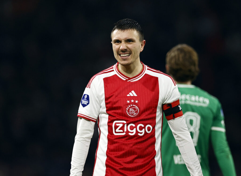Ajax Amsterdam : l'incroyable raté de Steven Berghuis, seul face au but