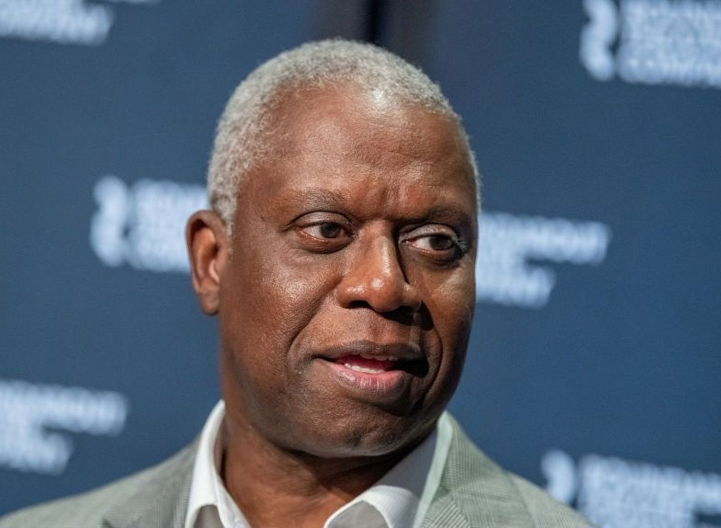 Andre Braugher, plus connus en tant que "Capitaine Holt" dans Brooklyn ...