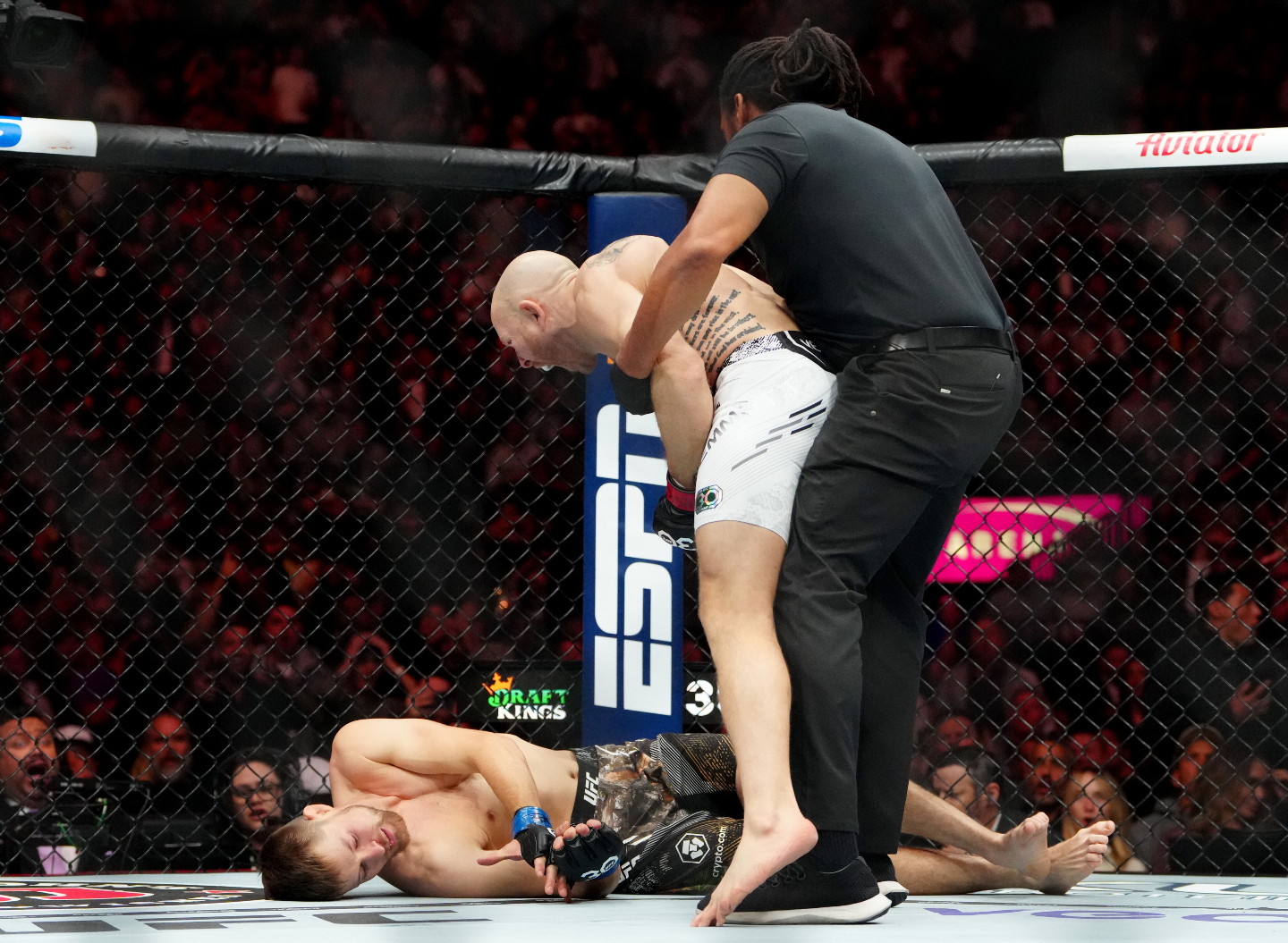 UFC : Bryce Mitchell remercie Josh Emmett de ne pas lui avoir infligé ...