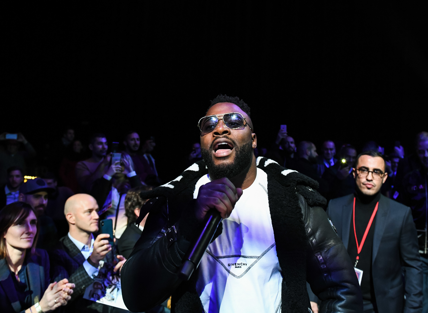 Gradur réagit à l'annonce du combat entre Benoît Saint-Denis et Dustin ...