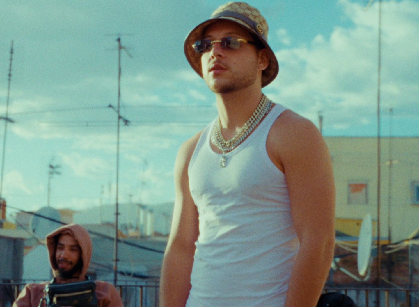 Date de sortie, cover, featurings : tout savoir sur Chambre 140 (Partie ...