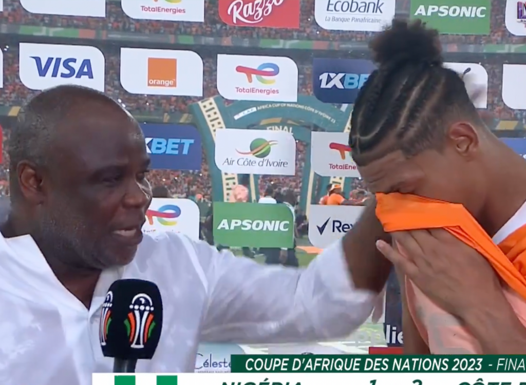 Vidéo Les larmes de Sebastien Haller avec Basile Boli font le tour du monde