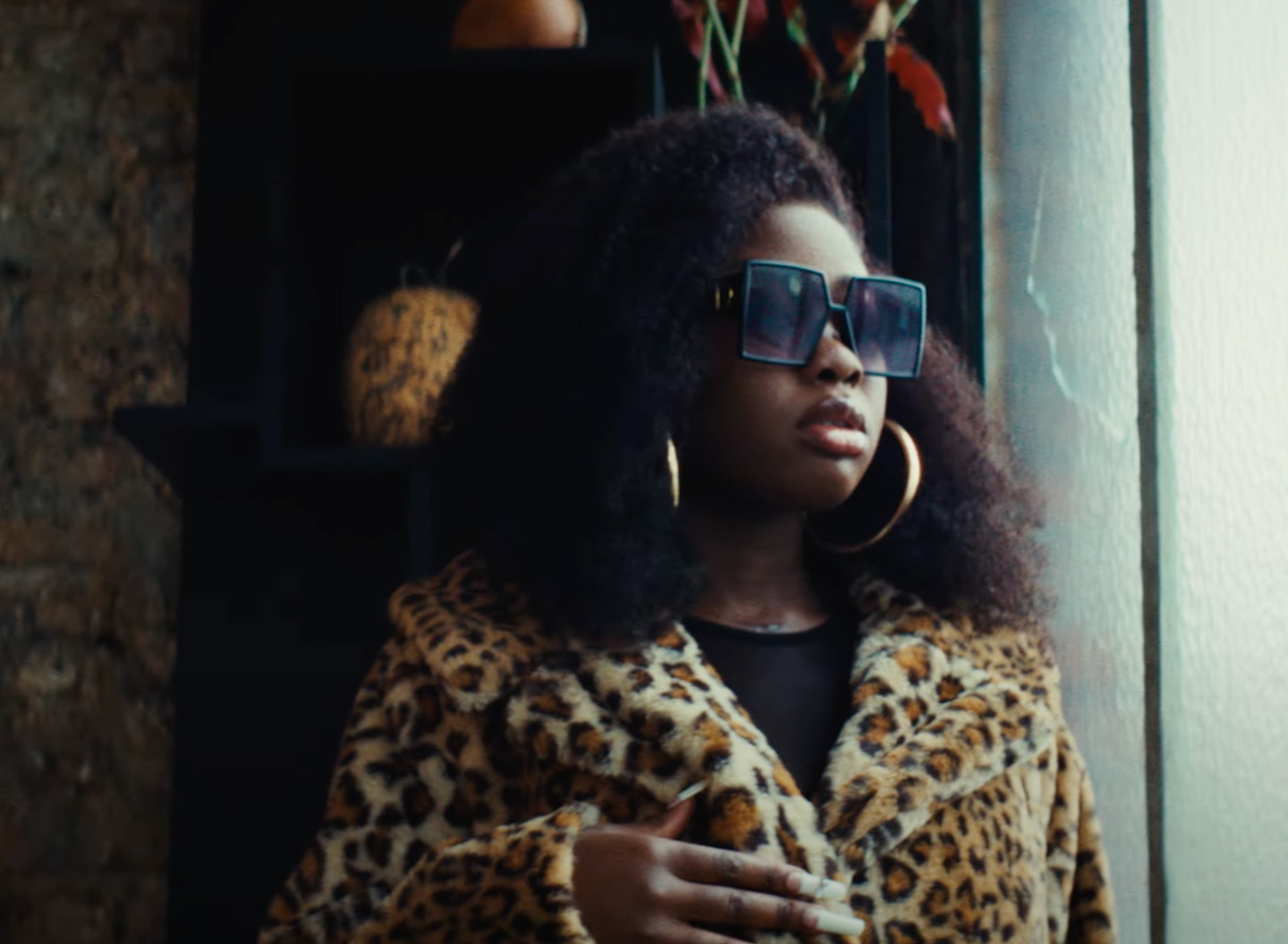 Leys dévoile le clip de Je Suis