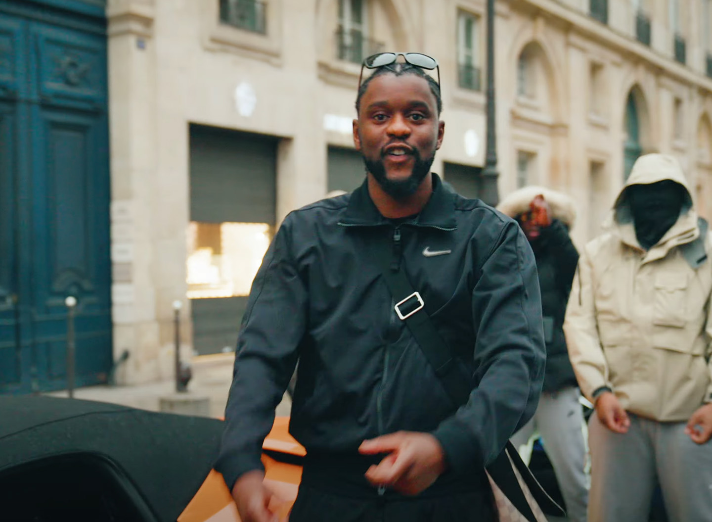 Guy2Bezbar déborde d'AMBITION II