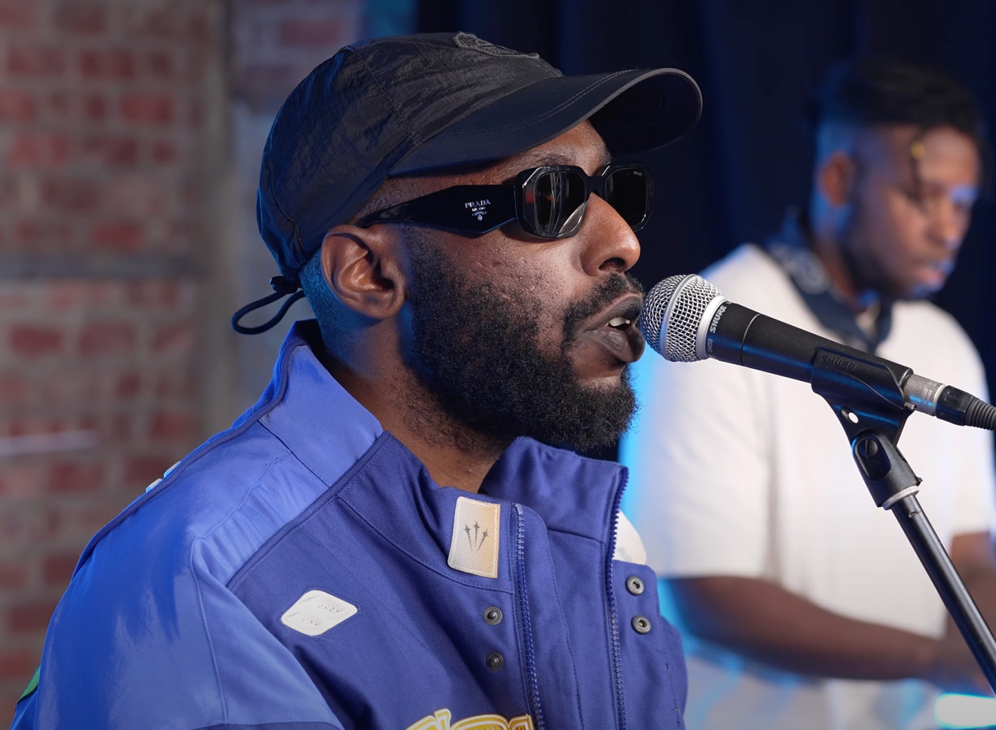 Bakari dévoile le volume 2 d'Hybrid Live Session